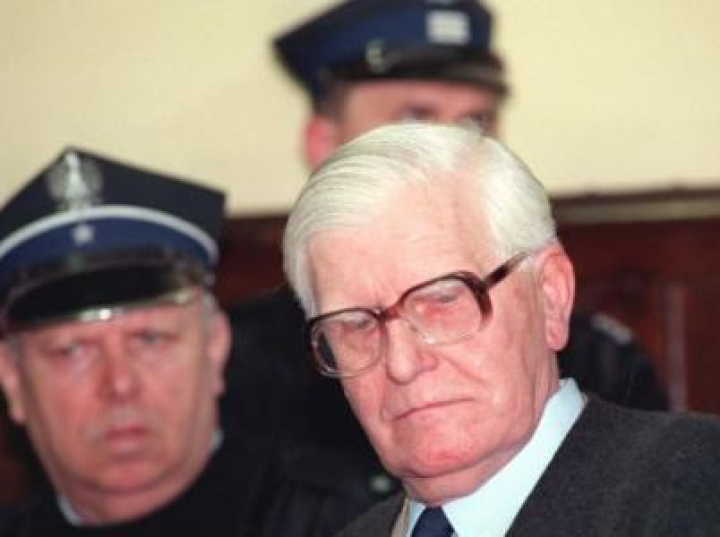 Jak rozliczano zbrodnie PRL po 1989 r. | dzieje.pl - Historia Polski