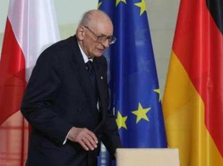 Władysław Bartoszewski - dyplomata w służbie wartości | dzieje.pl ...