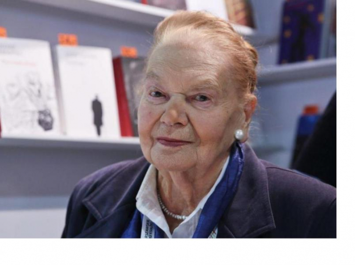 Julia Hartwig kończy 95 lat | dzieje.pl - Historia Polski