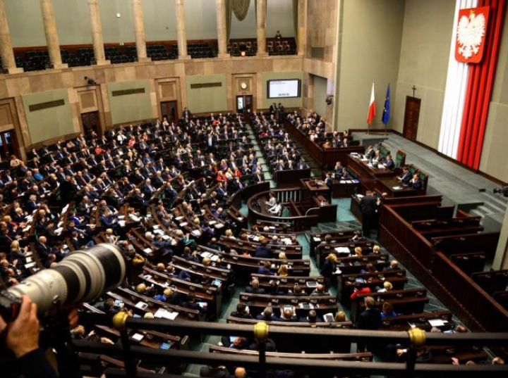 Sejm: Ustanowione zostało nowe odznaczenie - Krzyż Wschodni | dzieje.pl ...