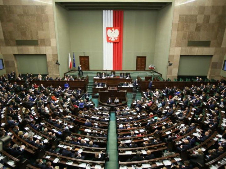 Sejm za rozszerzeniem możliwości odznaczania Krzyżem Wschodnim | dzieje ...
