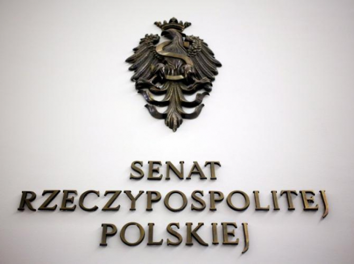 Senat przyjął bez poprawek tzw. ustawę degradacyjną | dzieje.pl ...