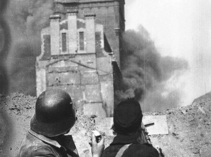 75 lat temu powstańcy warszawscy zdobyli PAST-ę | dzieje.pl - Historia ... 75 lat temu powstańcy warszawscy zdobyli PAST-ę | dzieje.pl - Historia ...