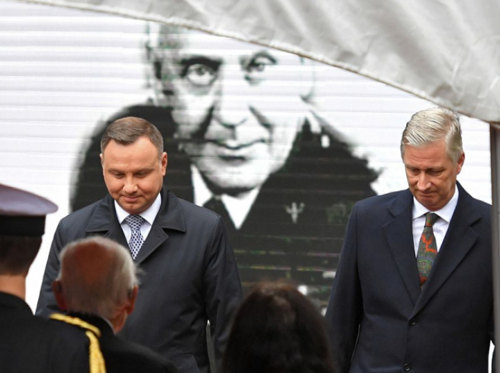 Prezydent Duda i król Filip I oddali hołd żołnierzom 1. Dywizji ...