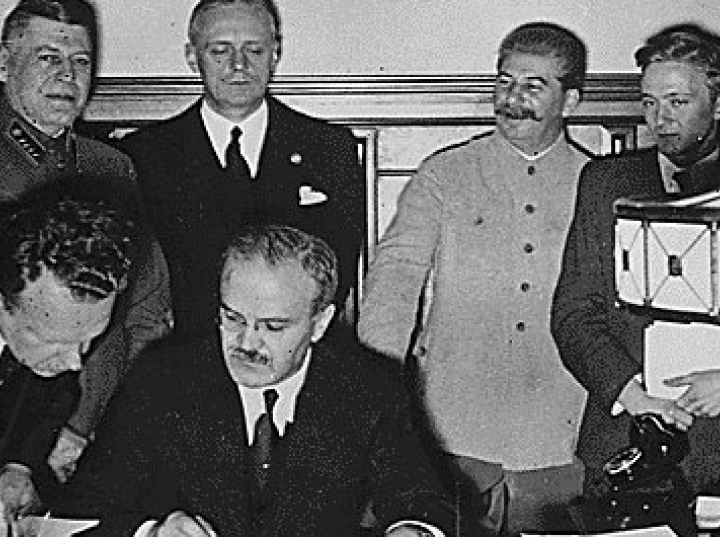 Szefowa KE: pakt Ribbentrop–Mołotow to nie tylko bolesna przeszłość ...