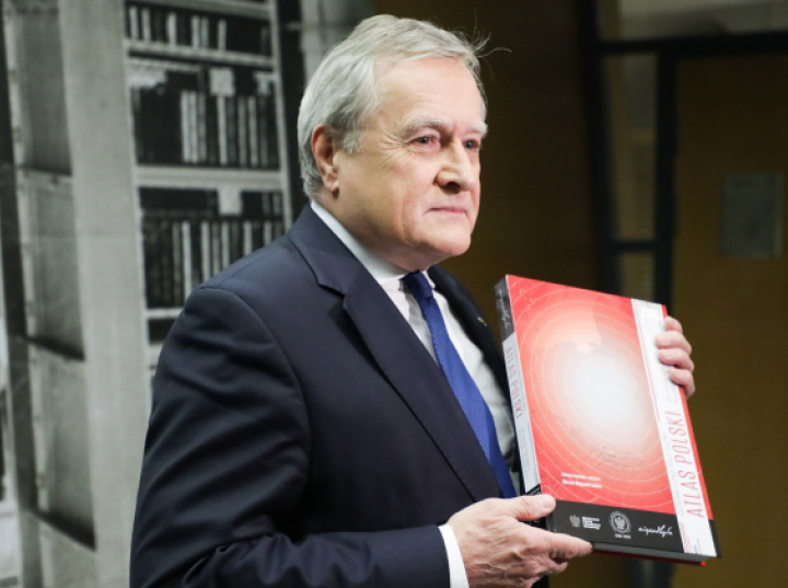 Zaprezentowano „Geograficzno-polityczny atlas Polski. Polska w świecie ...