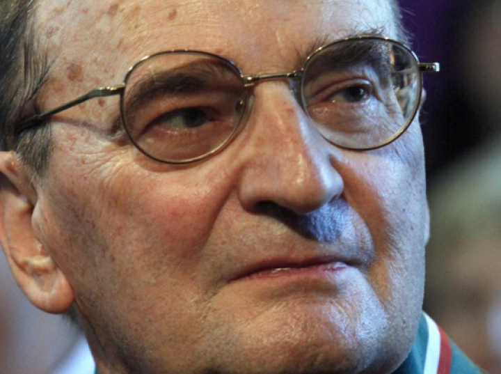 10 lat temu zmarł pisarz, dramaturg i rysownik Sławomir Mrożek | dzieje ...