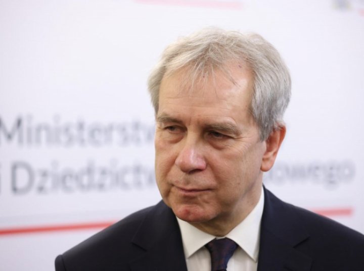 Prof. Jarosław Gajewski dyrektorem Teatru Klasyki Polskiej | dzieje.pl ...