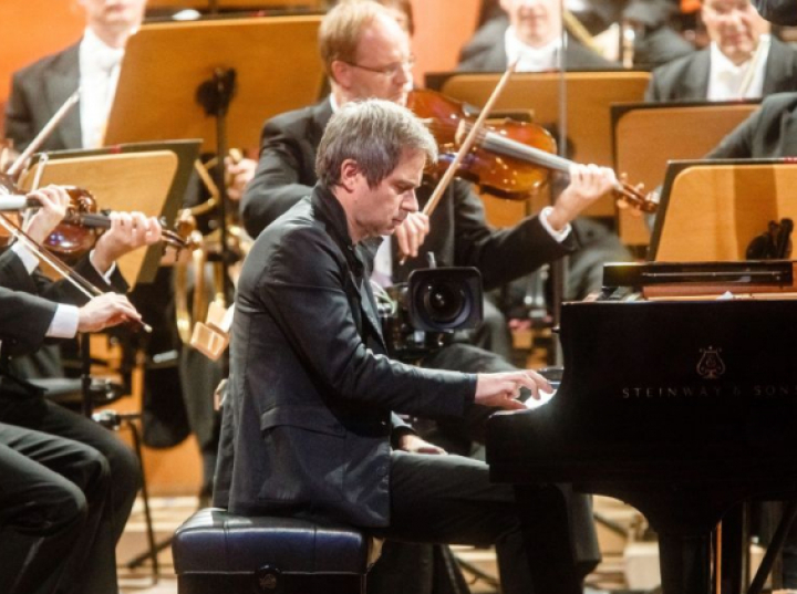 Pianista wielkich konfliktów – Piotr Anderszewski i Sinfonia Varsovia ...