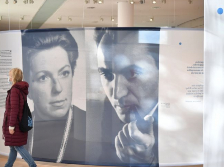 Beata Bochińska: Jan Drost był projektantem, który w szkle prasowanym ...