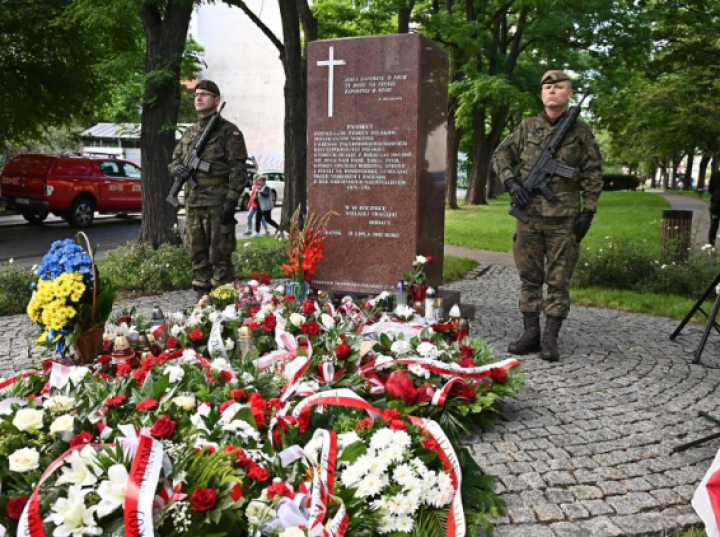 Gdańsk pamięta o ofiarach ludobójstwa na Wołyniu | dzieje.pl - Historia ...