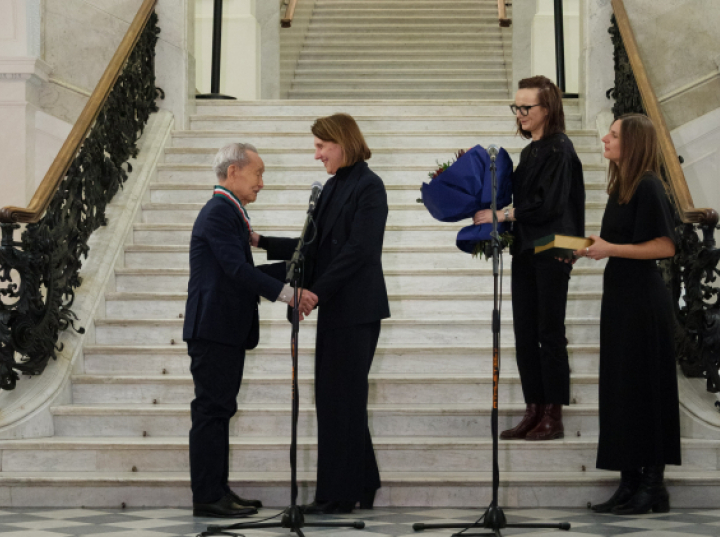 MKiDN: malarz Koji Kamoji odznaczony Złotym Medalem "Zasłużony Kulturze ...