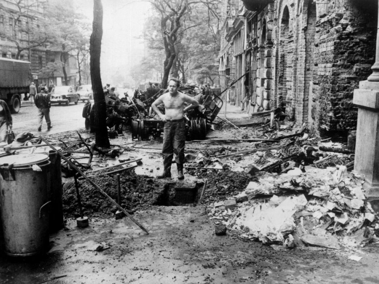 50 lat temu rozpoczęła się operacja „Dunaj” | dzieje.pl - Historia Polski